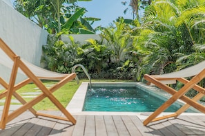 Casa de Férias Deluxe, vista para a piscina | Piscina privativa