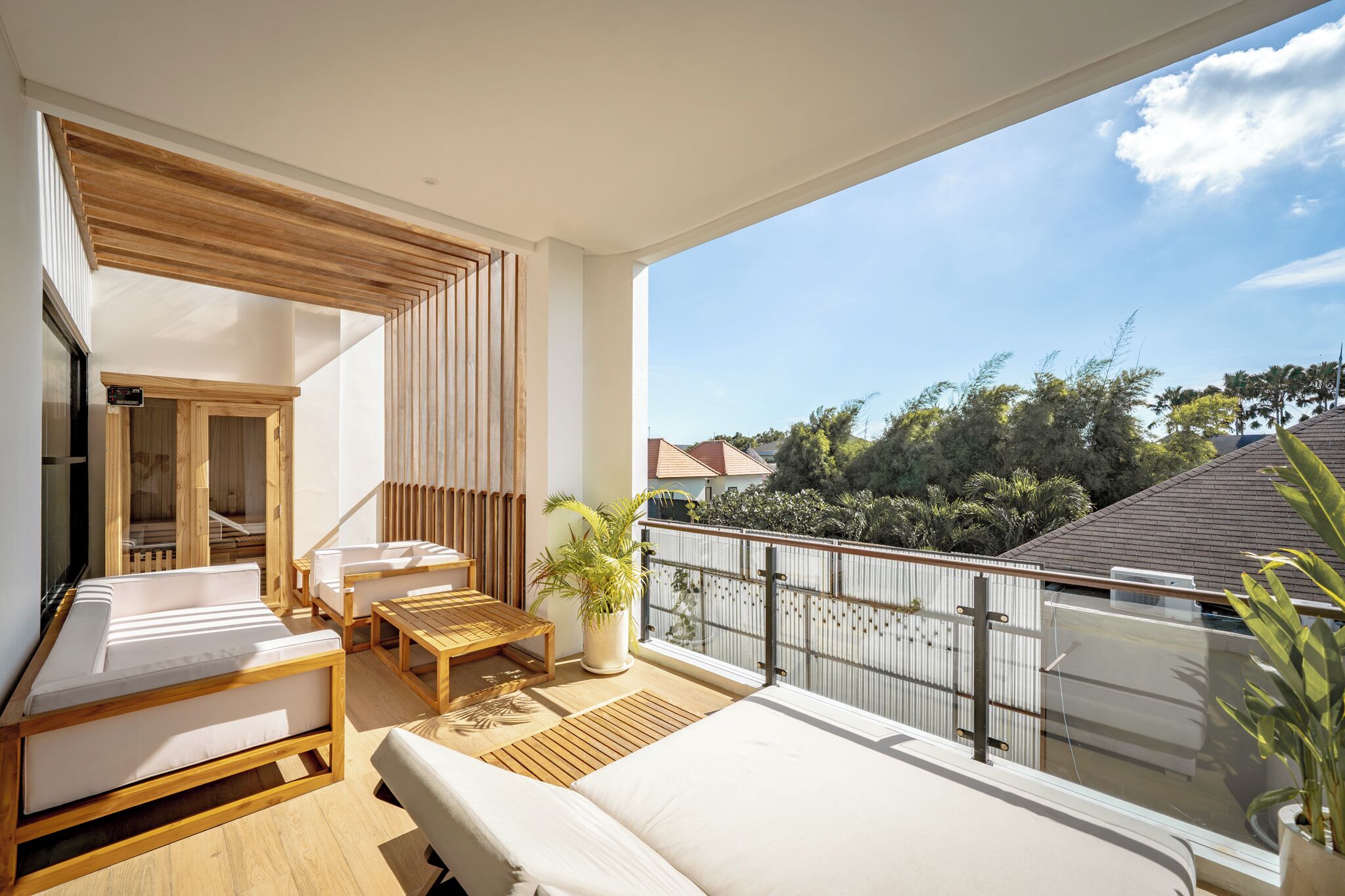 Villa Deluxe, sauna, vista para a piscina | Vista da varanda