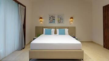 Quarto Duplo Deluxe, vista para o jardim | Ferro/tábua de engomar, camas desdobráveis, Wi-fi grátis