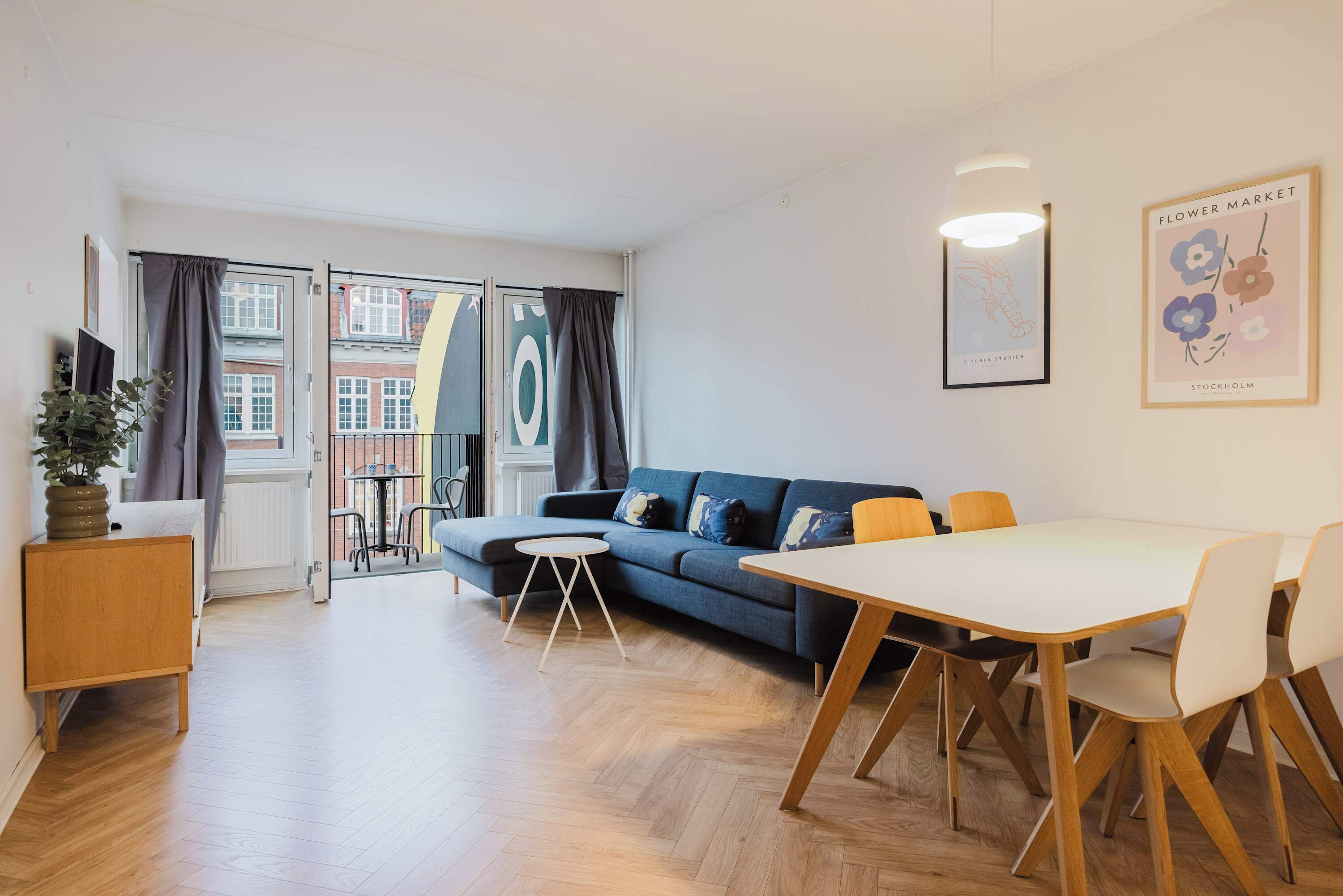 Luxury City Stay  Cozy Apartment With Sunny Balcony - Copenhagen