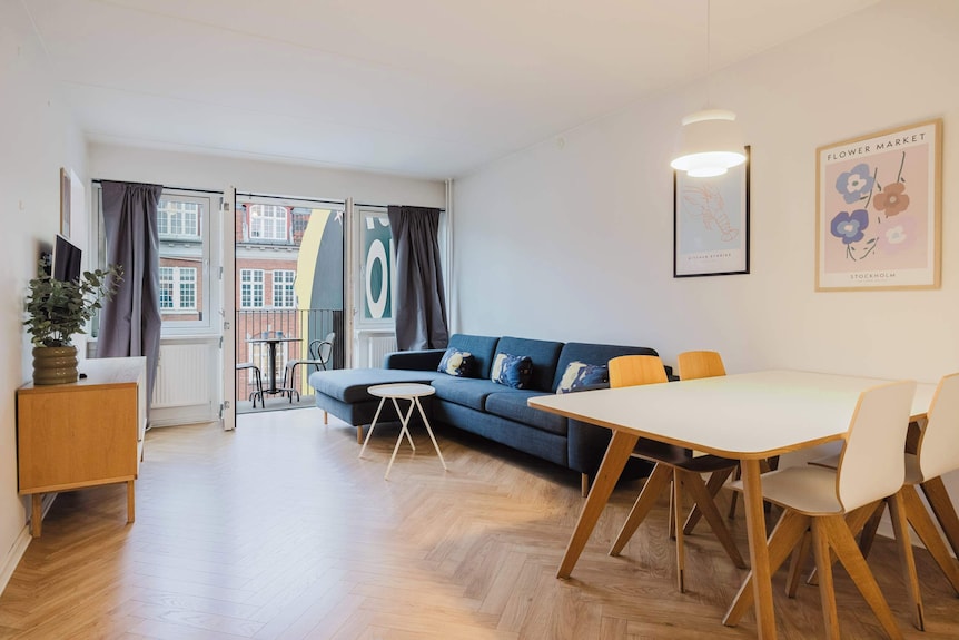 Luxury City Stay Cozy Apartment With Sunny Balcony - Copenhagen