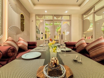 Zip by Spree Hotels R Group - Near Coaching Hub & Oxy Park