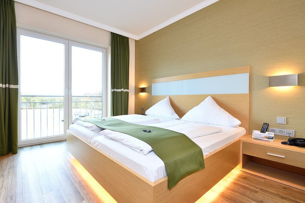 Wi-fi grátis, roupa de cama fornecida