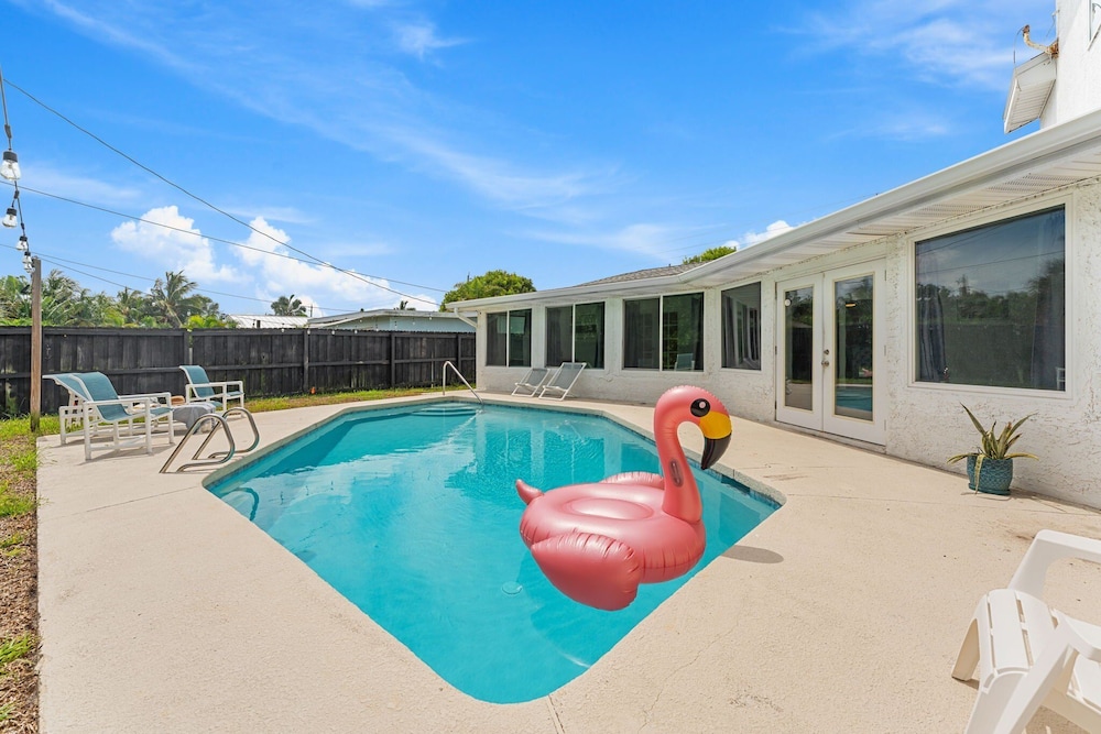 921 S Orlando Ave - Cocoa Beach, FL