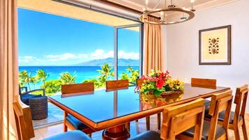 Apartamento em Condomínio Fechado (4 Bedrooms) | Restaurantes