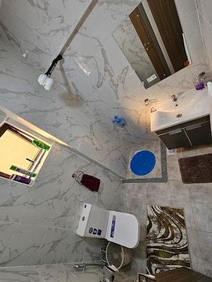 Apartamento, varanda, Vista para a cidade | Casa de banho
