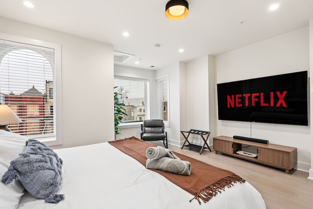 Designer 3BR DC Home | King Bed, Family‑Friendly - Washington | Vrbo