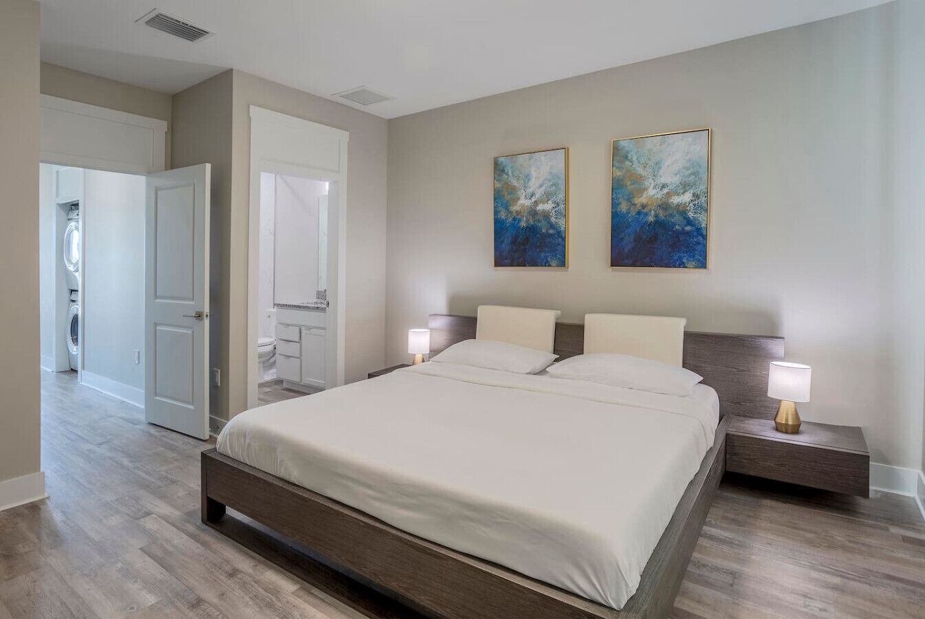 Luxury Beach Home N/pool - St. Pete Beach, FL