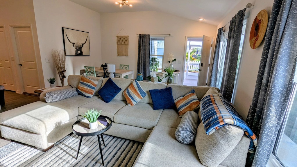 Cozy 2br With Golfcart | 5 Mins To Eastport Sq. - Wildwood, FL