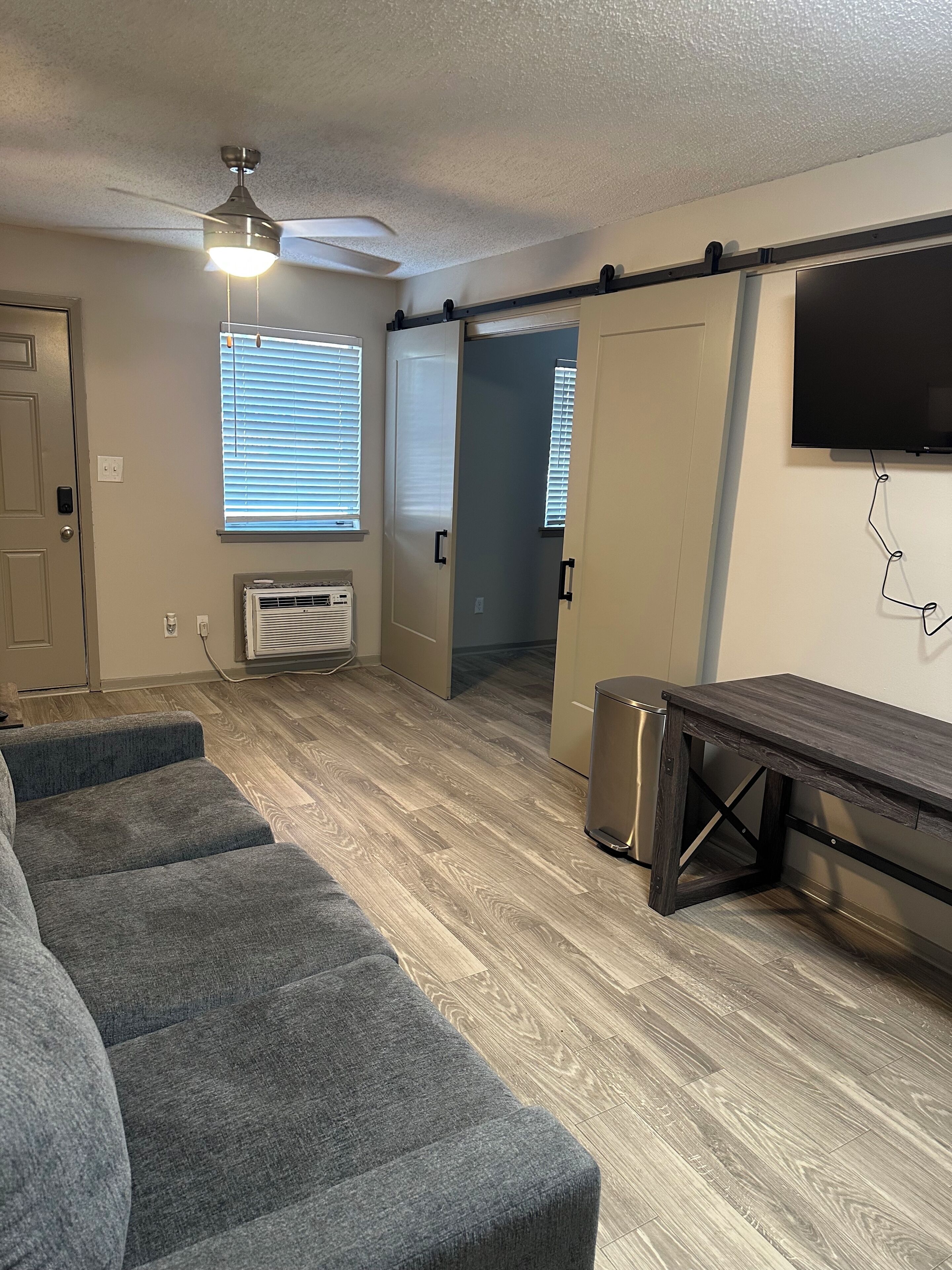 Charming 1-bedroom Apartment Near Gate 9 And Space And Rocket Center - Huntsville, AL