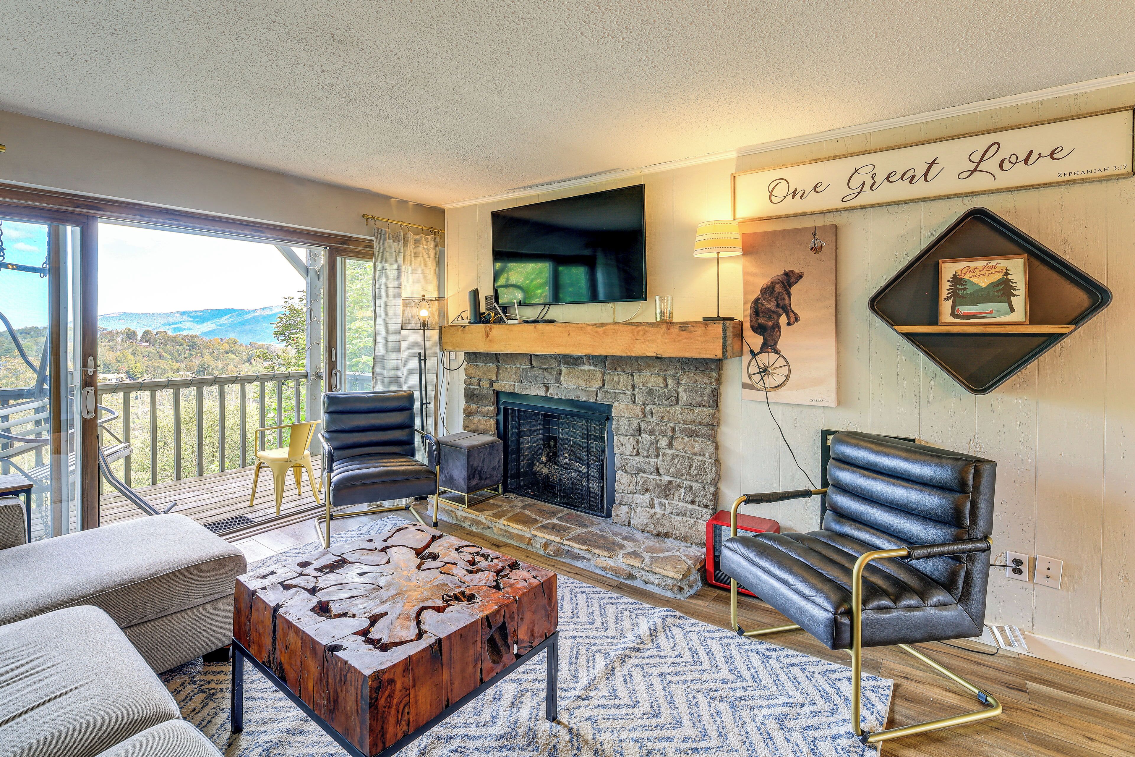 Families Welcome! Sugar Mtn Gem: Golf, Hike & Ski - Sugar Mountain, NC