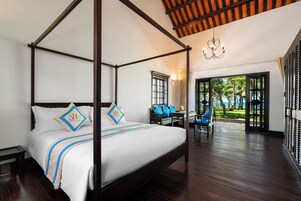 Vila, 1 quarto, vista para o mar | Cofres nos quartos, escrivaninha, cortinas blackout, Wi-Fi de cortesia