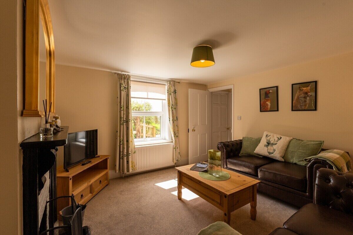 Foxglove Cottage - Countryside View - Highcliffe