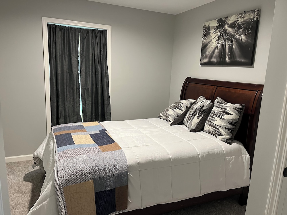 Brand New 3 Bedroom Chalet in Waterville Estates nestled in the White ...