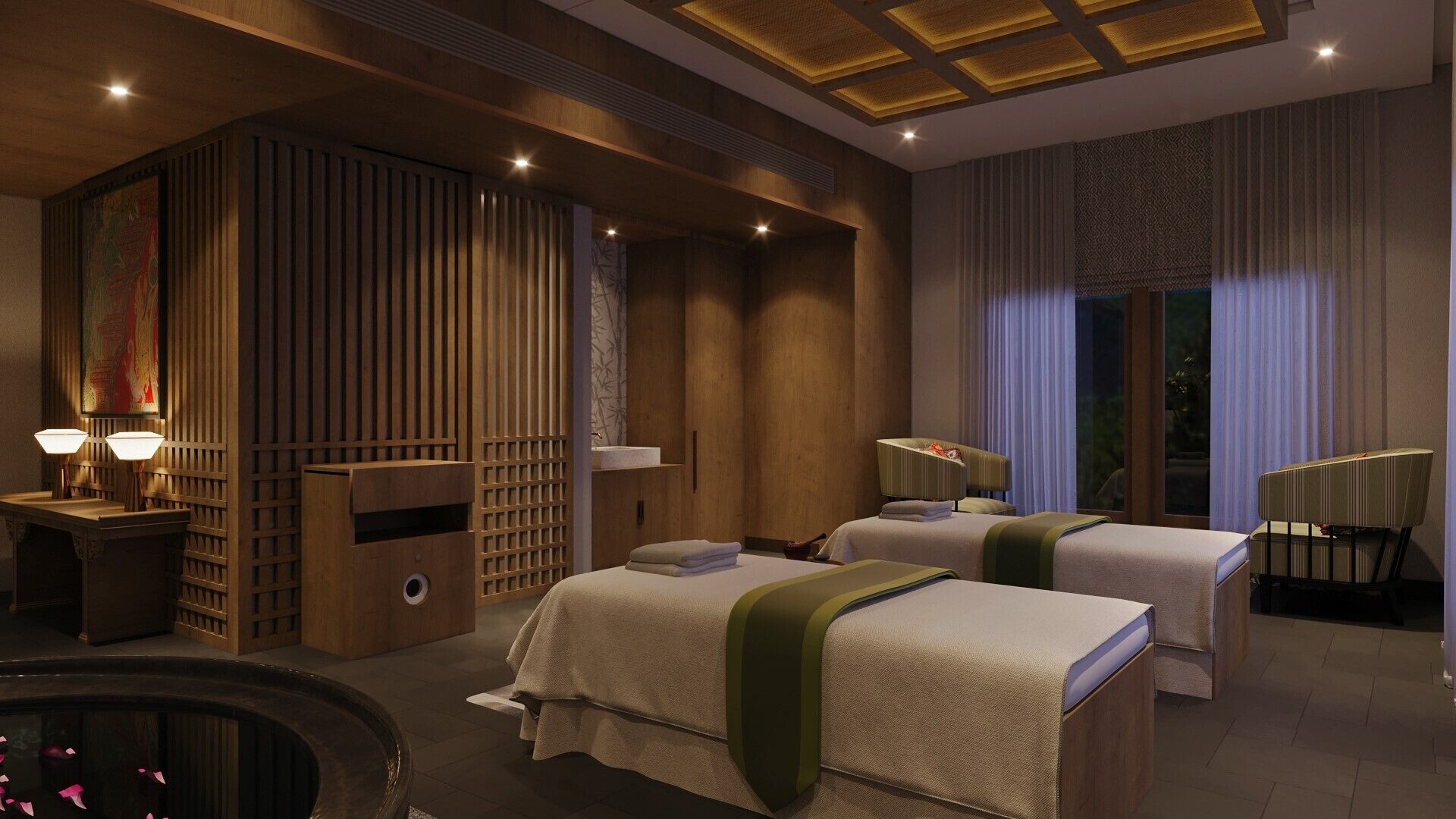 Sala de spa com duas camas, uma cadeira de massagem, uma mesinha com abajur e um painel decorativo na parede.