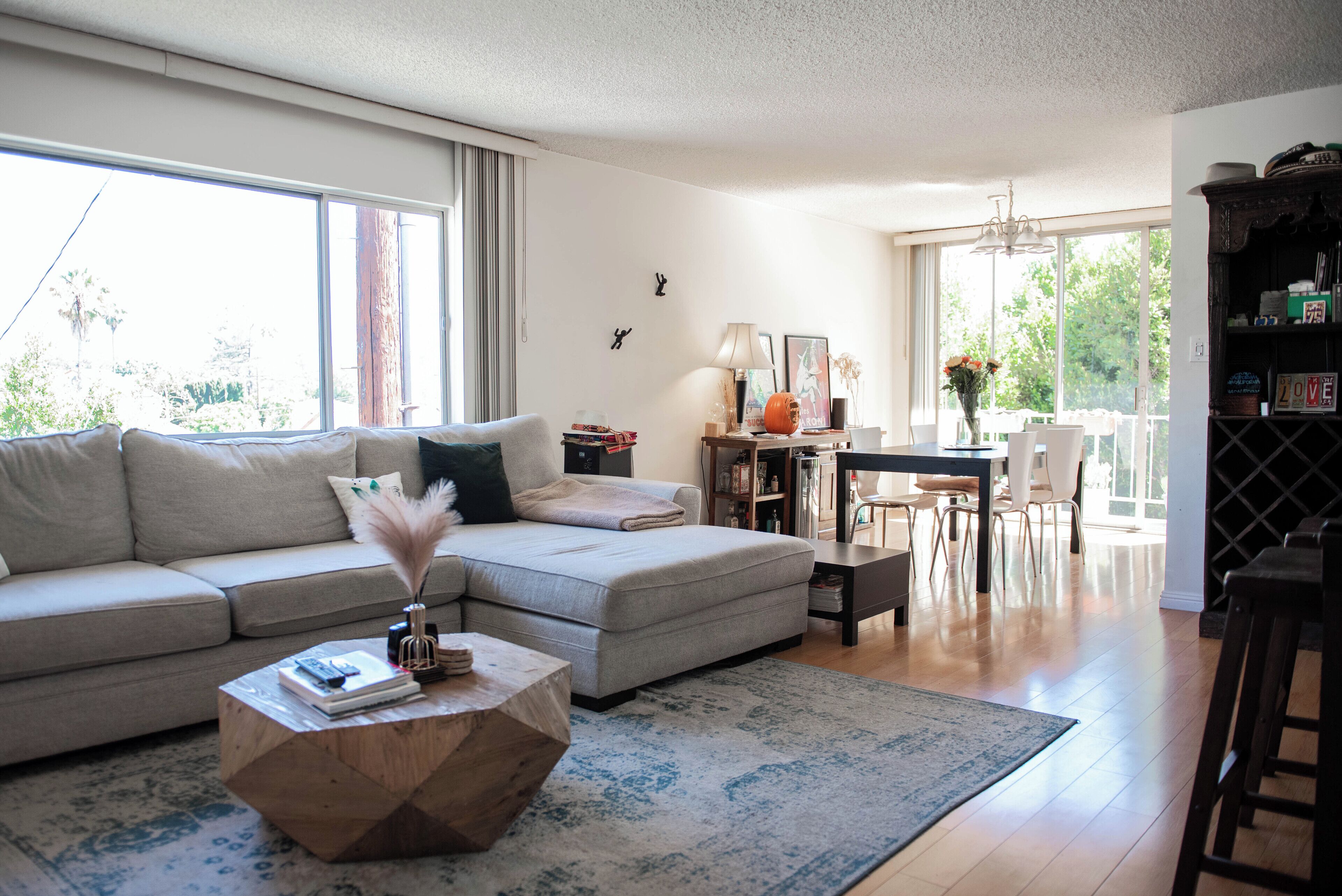 Bel Air & Beverly Hills - Charming & Bright/top Floor Apartment: 2 Bed & 2 Bath - Westwood - Los Angeles