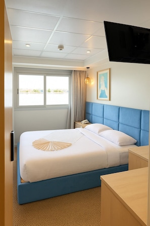 Cofre no quarto, cortinas/cortinados opacos, quartos insonorizados