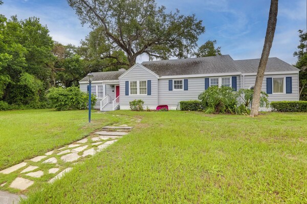 4 Mi To Jetty Park Beach! Family Home W/ Game Room - Fort Pierce, FL