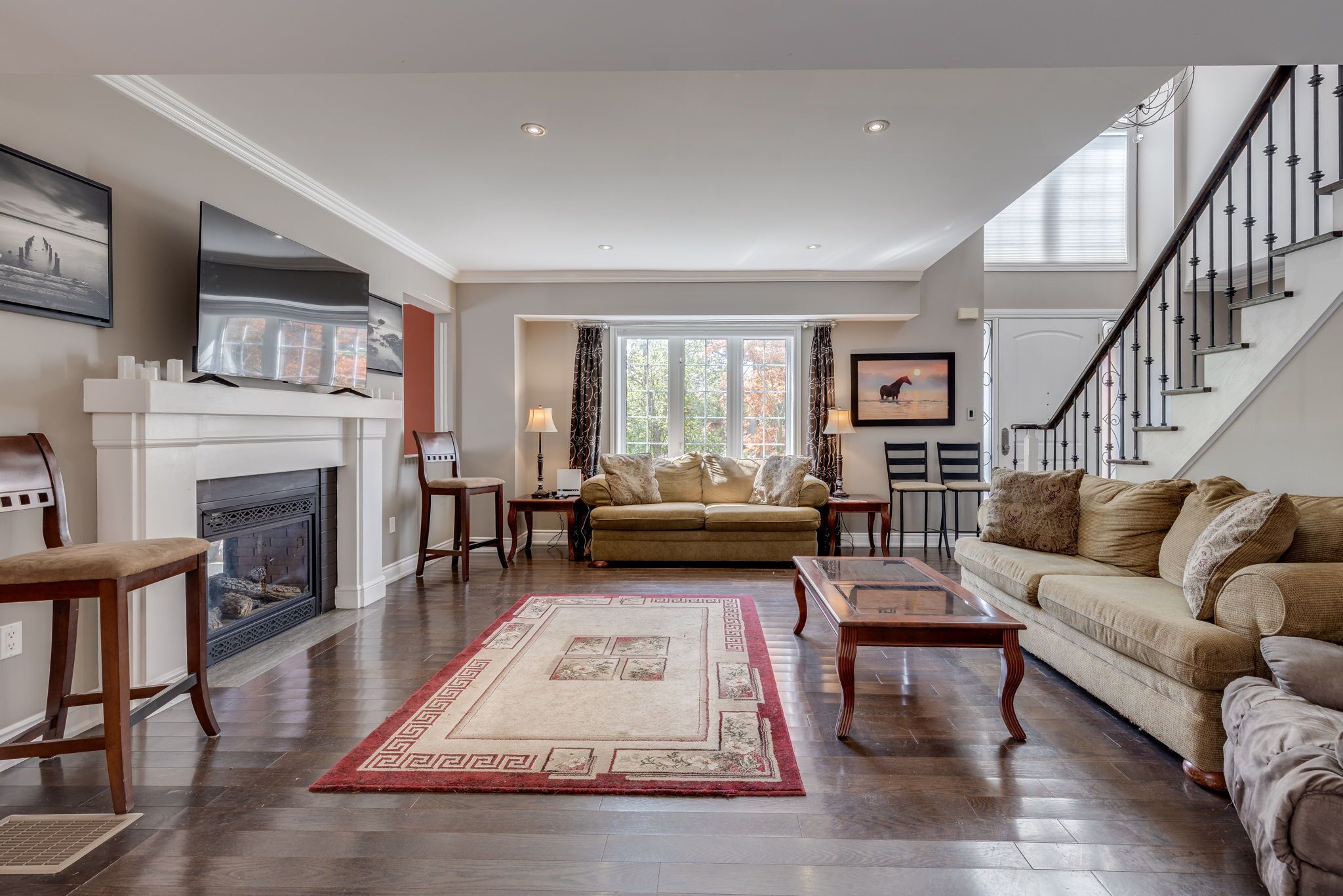 Idyllic & Spacious 4br Home With Private Backyard! - Pickering