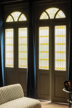 Quarto Deluxe, varanda, Vista para a cidade | Cofre no quarto, secretária, quartos insonorizados, Wi-fi grátis