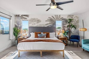 Family Oasis w/ Glamping Yurt, Poolside Movie Nights, Golf Simulator ...