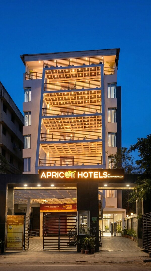Hotel Apricot One Udaipur -Near Fateh Sagar Lake - Udaipur