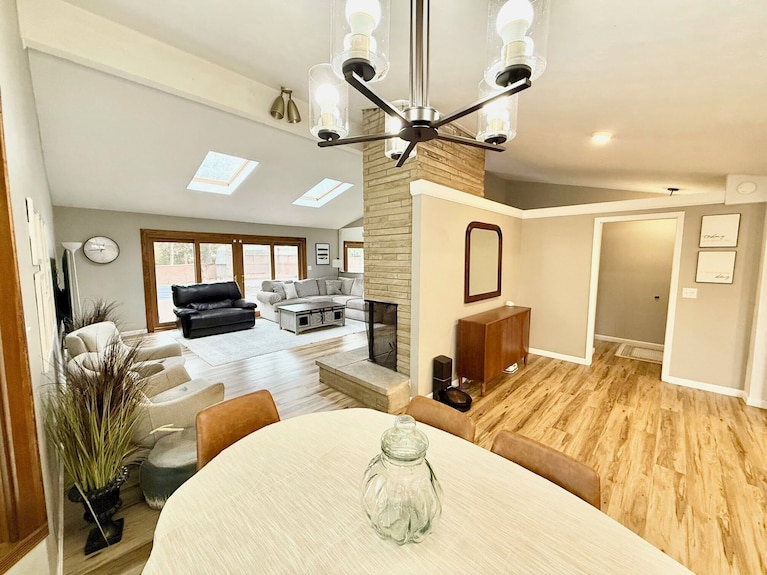 Expansive, Open, And Inviting In Gahanna. Luxurious, Light Filled Sanctuary. - 콜럼버스