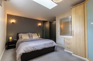 3 quartos, com decoração personalizada, com mobília individualizada