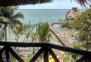 Cabana superior, vista para a lagoa | Vista do quarto