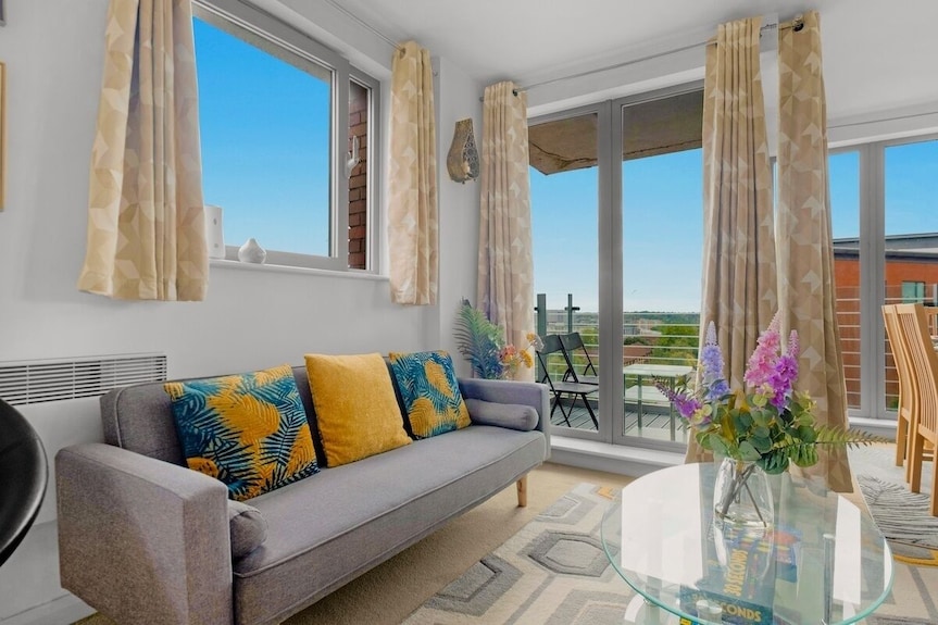 City Apt Sleeps 6 | 2 Bed 2 Bath + Disney+/netflix - Birmingham