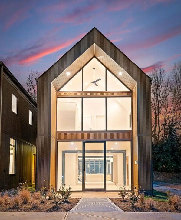 Elegant Steel Frame Home unit #102 Reviews, Deals & Photos 2026 - Expedia