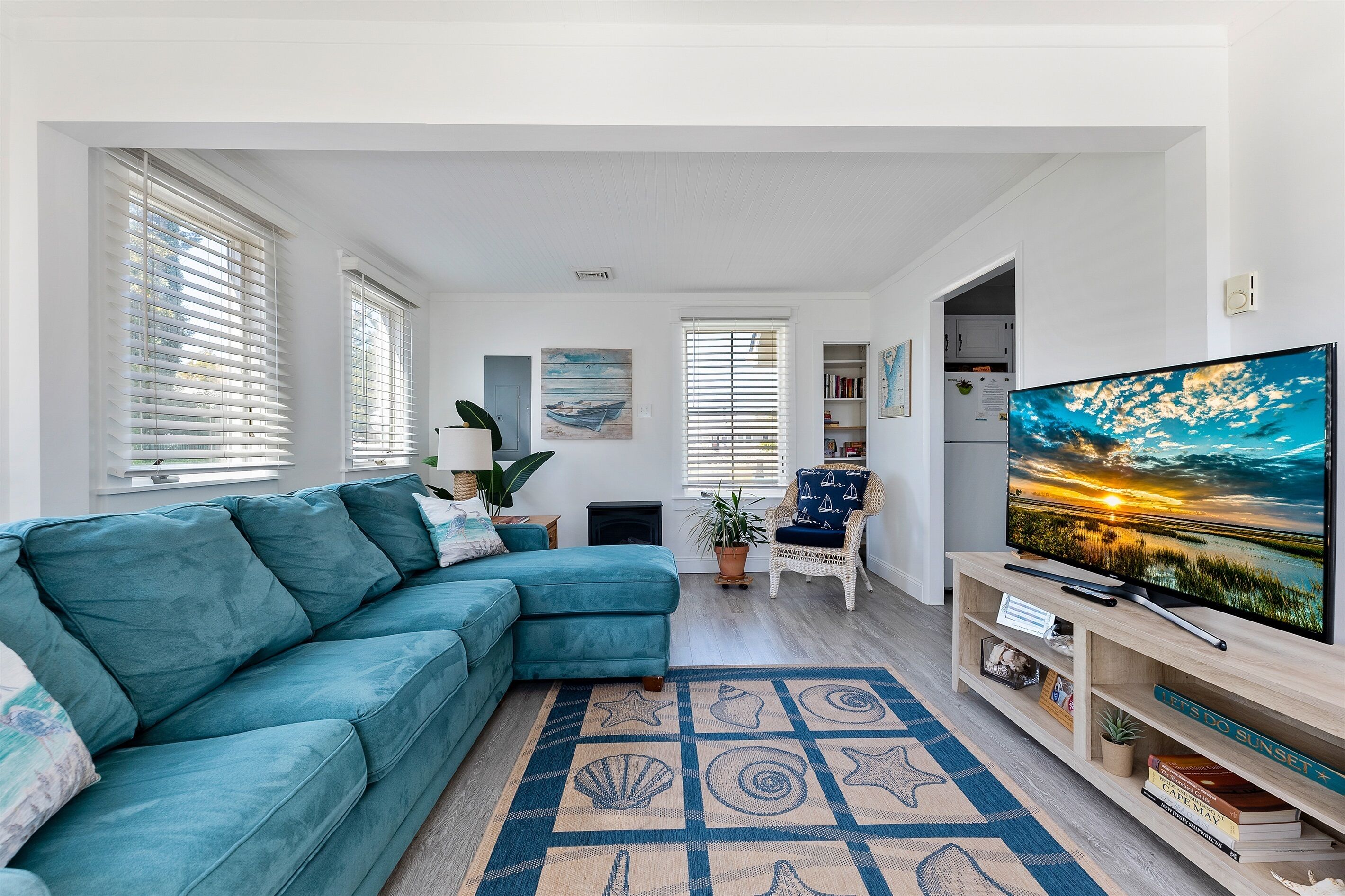 Bayview Sunset Cottage  Beach & Bay Across Street | Hot Tub & Pets Welcome - Cape May, NJ