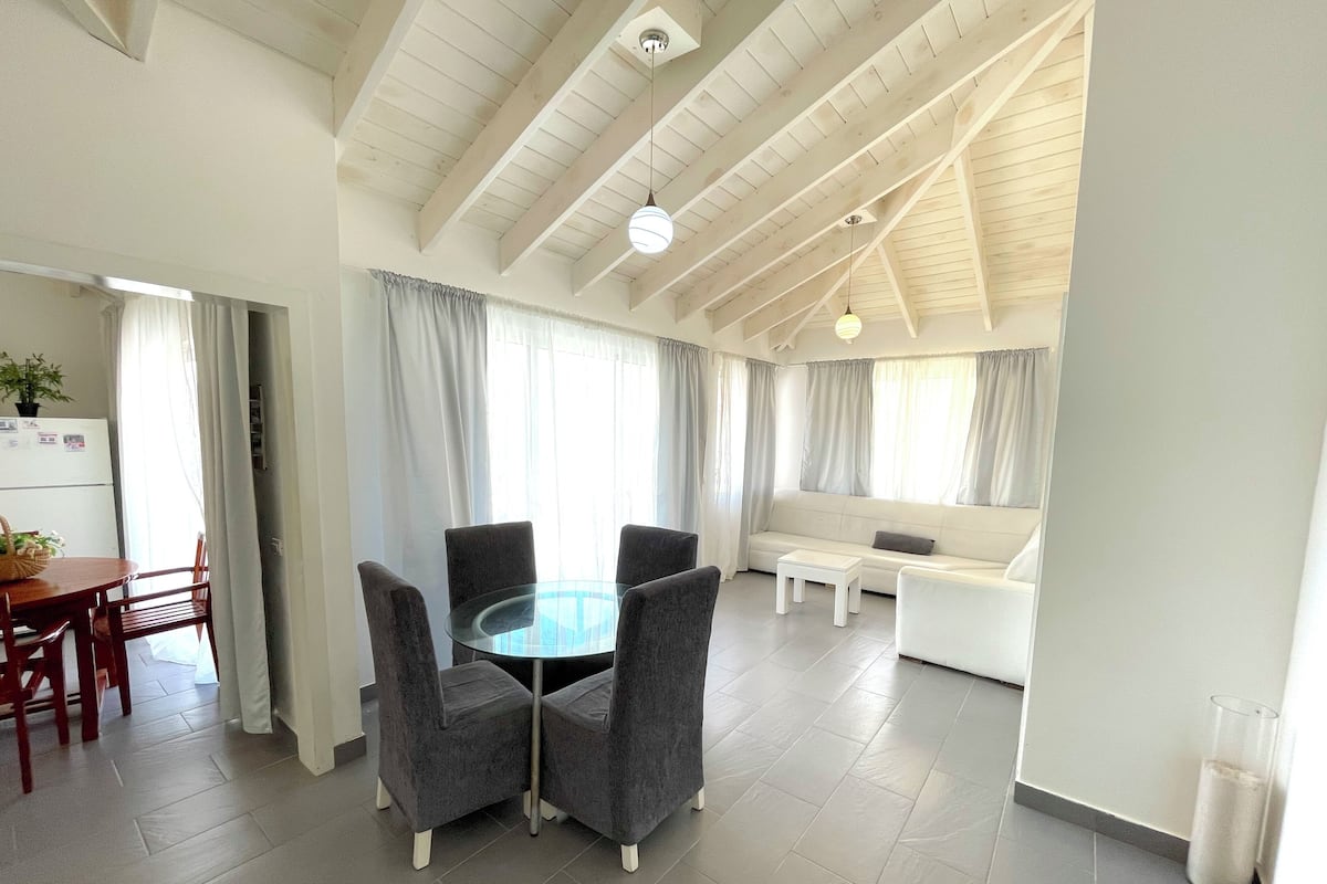 Apartamento Deluxe, vista para o oceano | Sala de estar