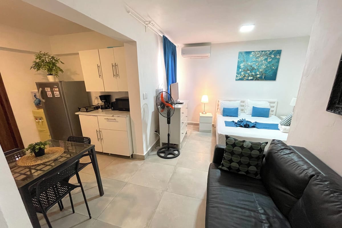 Estúdio, junto à praia | Sala de estar