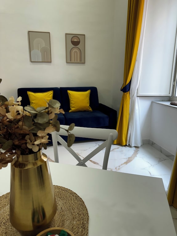 Roda Apartments | Naples | Quartieri Spagnoli | Piazza Plebiscito - Naples