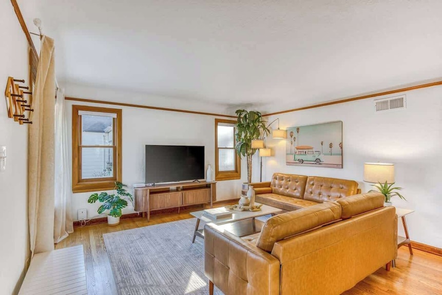 Mocks Crest Oasis- 5bd/2ba- Arbor Lodge Getaway - Portland, OR