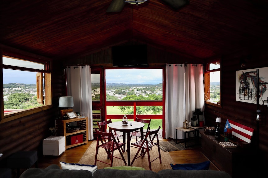 La Loma Farmhouse In Cidra Hot Tub & Breathtaking Mountain Views - Cayey