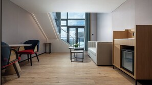 Suite, 1 quarto (Penthouse) | Edredões de penas, minibar, secretária 