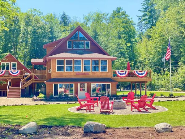 The Tinker Bell on Ossipee Lake with Water and Mountain Views. Reviews ...