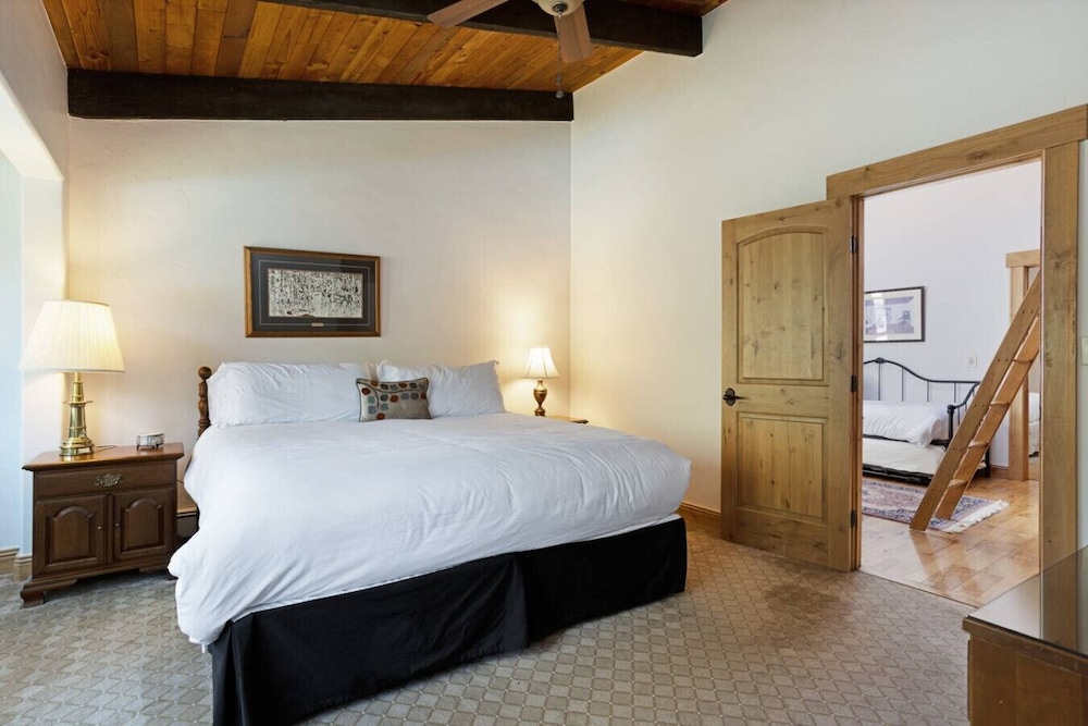 West Vail Basecamp - On Free Bus Route! - Vail | Vrbo