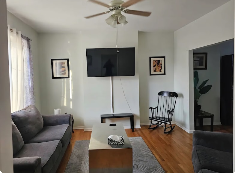 3bed/1 Bath Retreat - 10 Min From Downtown - Englewood - Chicago