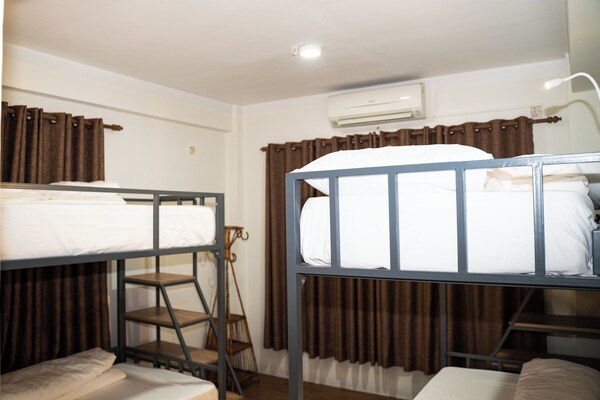 Aarya Wellness & Hostel - Tibet