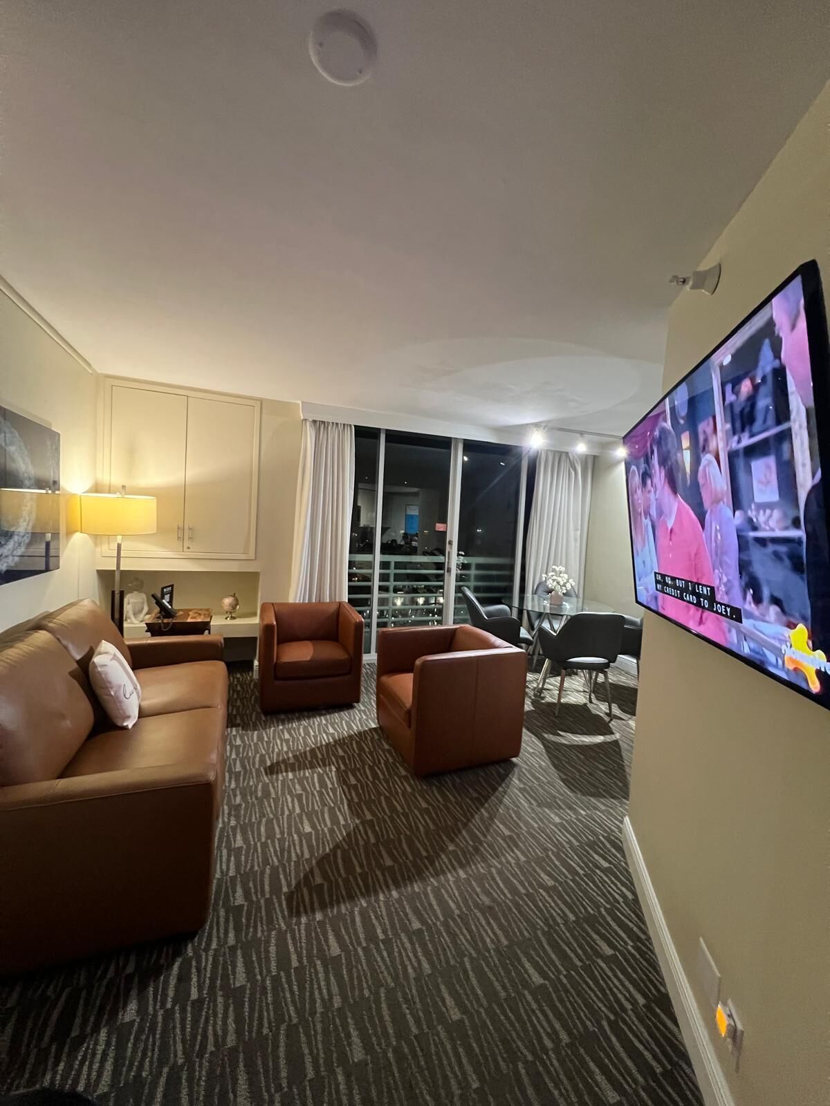 Waterfront Condo W/ Balcony  Hilton Amenities  Beachpool*gym* Jet Skis - Pompano Beach, FL