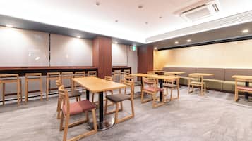 Café da manhã self-service grátis todos os dias