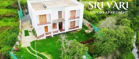 Fachada da propriedade