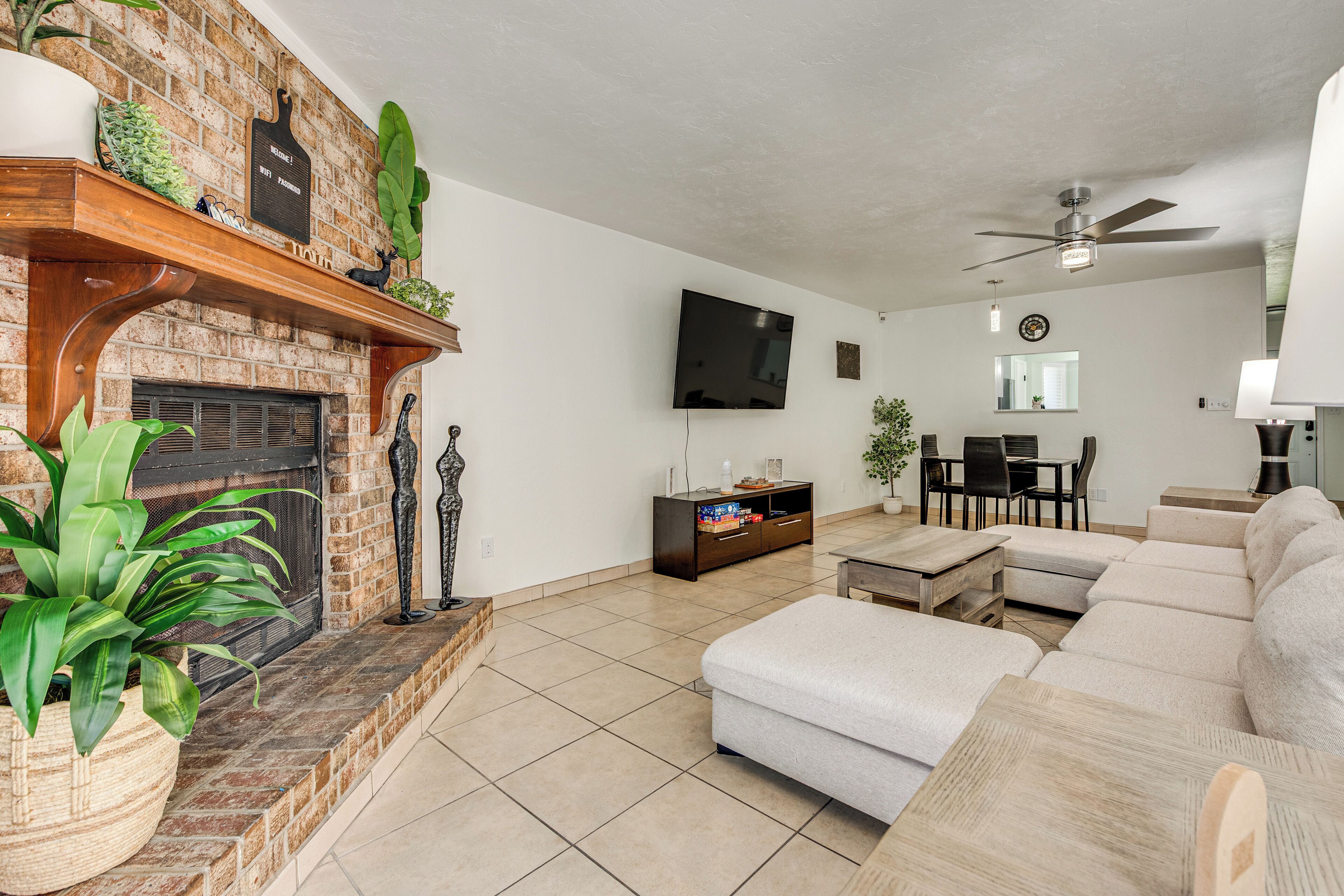 Group-friendly Rental 5 Mi To Dtwn Tallahassee! - Tallahassee, FL