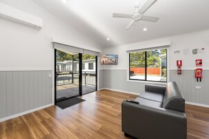 Superior Accessible 2 Bedroom Villa | Sala de estar