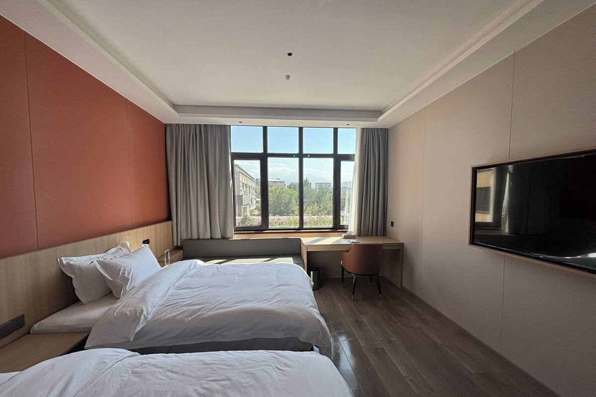 Quarto Twin Empresarial, 2 camas de casal, não fumadores | Camas de colchão viscoelástico, secretária