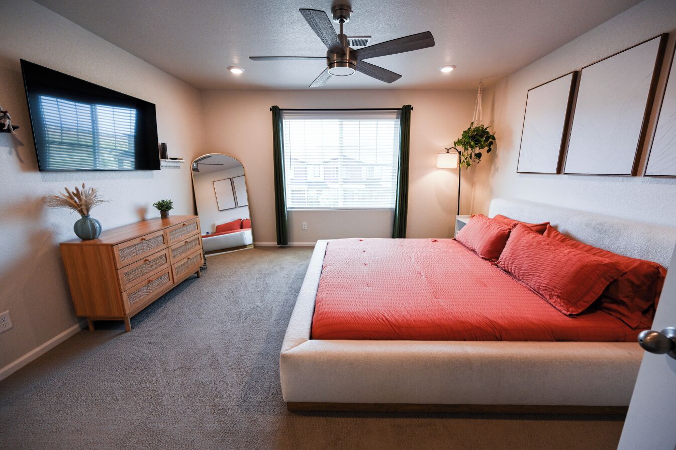 Modern Townhome Near Denver International Airport And Gaylord Hotel - Aurora, CO