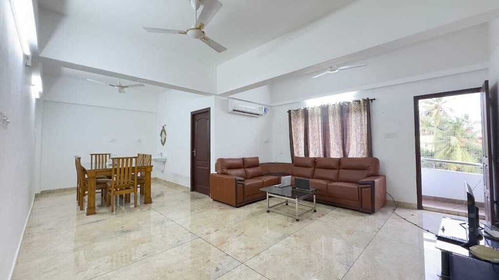 Downtown Manor 2 Bhk Apartment , Trivandrum - ティルバナンタプーラム